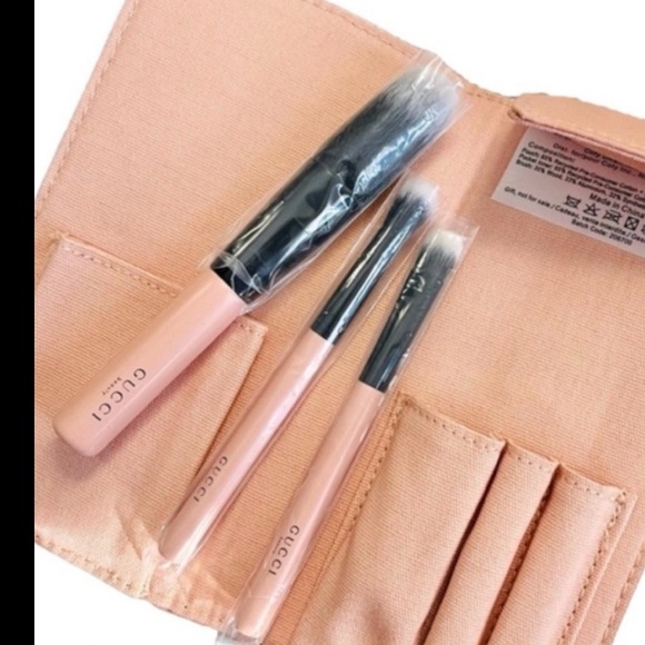 Gucci | Makeup | Gucci 3 Piece Brush Set | Poshmark